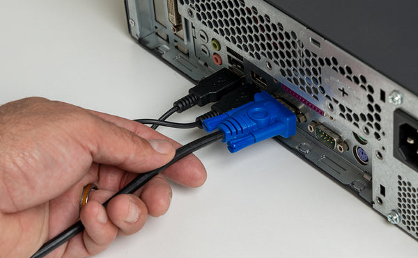 GCS22U - IOGEAR 2-Port USB KVM Switch with Cables and Remote