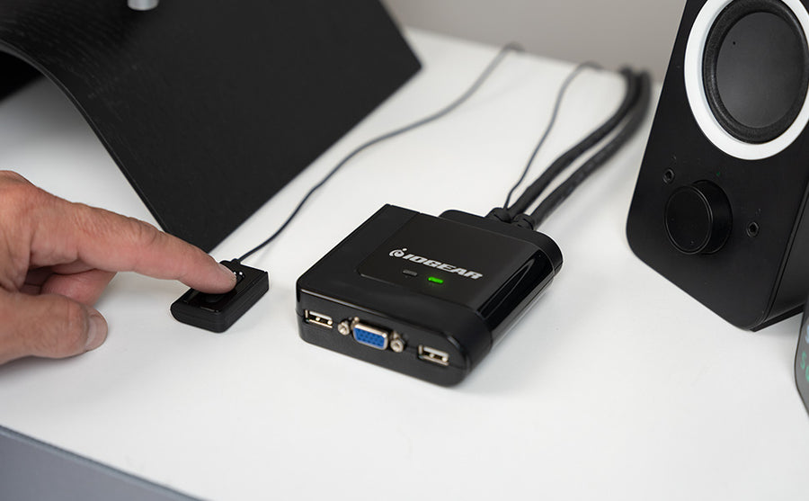 GCS72U - IOGEAR 2-Port USB Cable KVM Switch with Audio and Mic