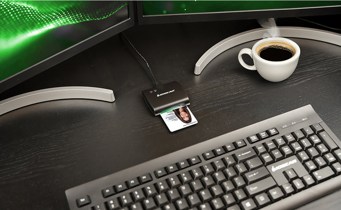 GSR202 - IOGEAR USB-A CAC Reader (TAA compliant)