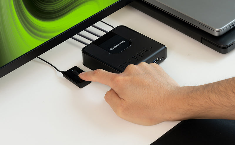 GUS434 - IOGEAR 4x4 USB 3.0 Peripheral Sharing Switch